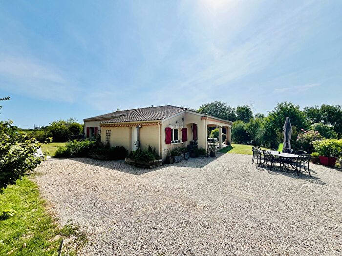 Maison à vendre - Lalandusse - 5 pièces - 4 chambres