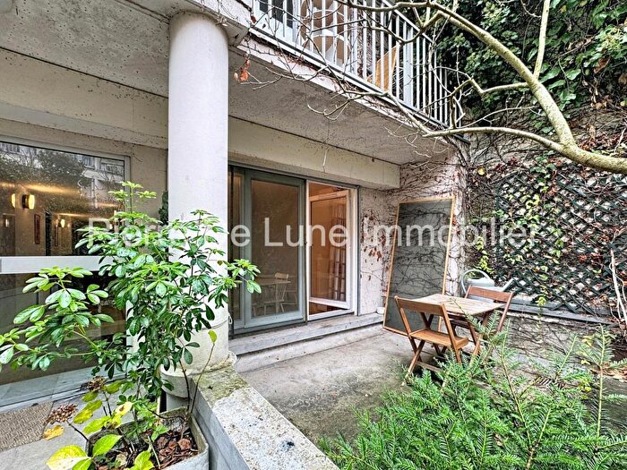 Appartement à vendre - Paris e , Mouzaia - 1 pièce