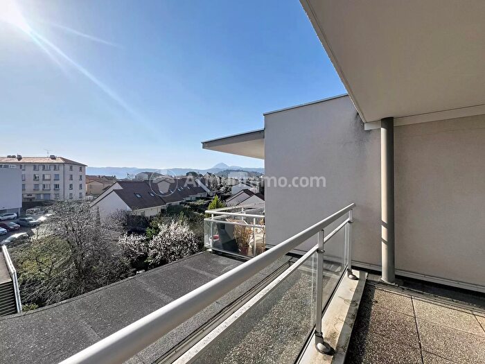 Appartement à louer - Clermont-Ferrand, Chanteranne, La Glacière - 4 pièces - 3 chambres