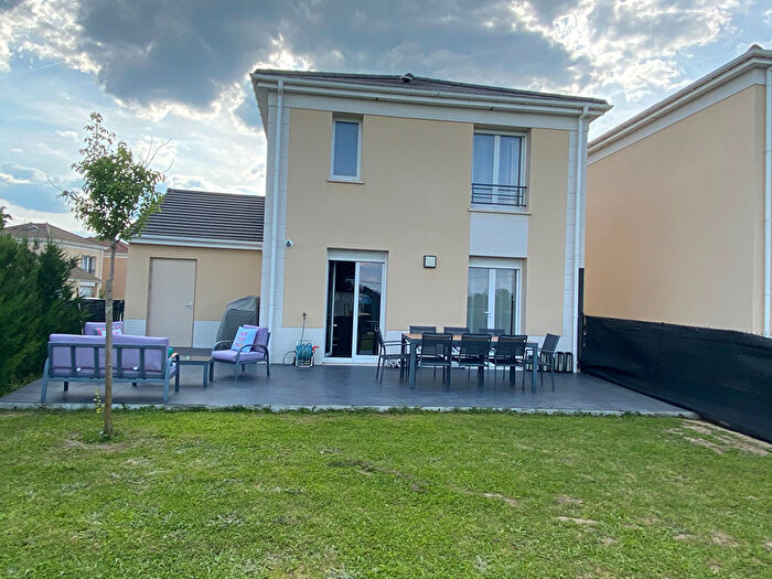 Maison à vendre - Bruyères-sur-Oise - 5 pièces - 3 chambres