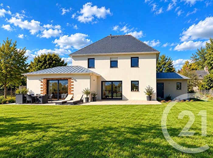 Maison 9 pièces à Combourg, à vendre