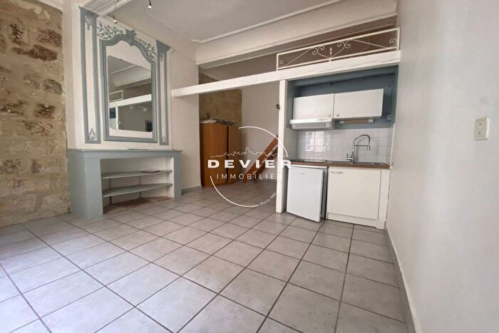 Appartement à louer - Centre Historique, Montpellier - 1 pièce