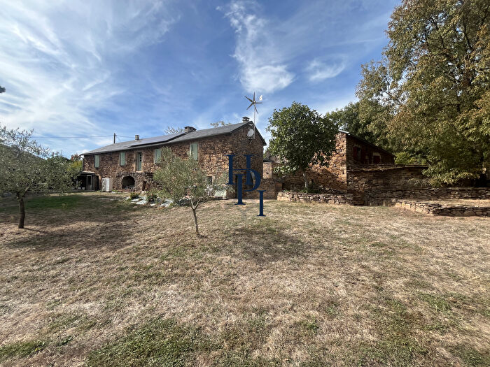 Maison 8 pièces à vendre à Martrin