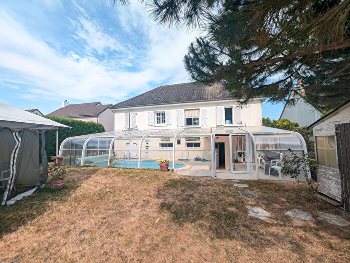 Joué-lès-Tours, Centre-ville : Maison 7 pièces à vendre
