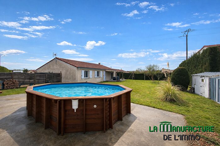 Maison à vendre - Sainte-Agathe-la-Bouteresse - 5 pièces - 3 chambres