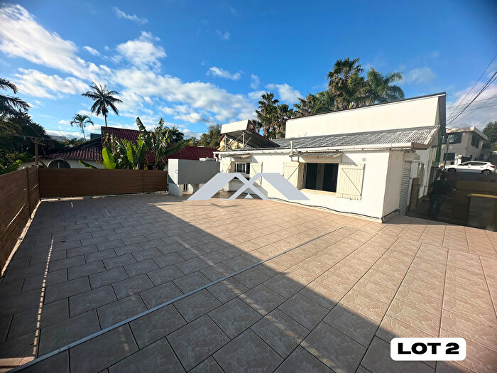 Maison à vendre - Le Tampon, Centre-ville - 11 pièces