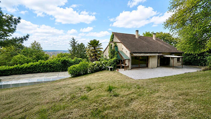 Maison 8 pièces à Mézières-sur-Seine, à vendre