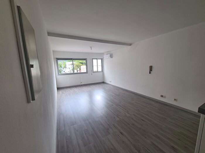 Appartement à louer - Saint-Denis - 2 pièces - 1 chambre