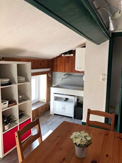 Appartement à louer - Saint-Étienne, Crêt de Roc - 1 pièce