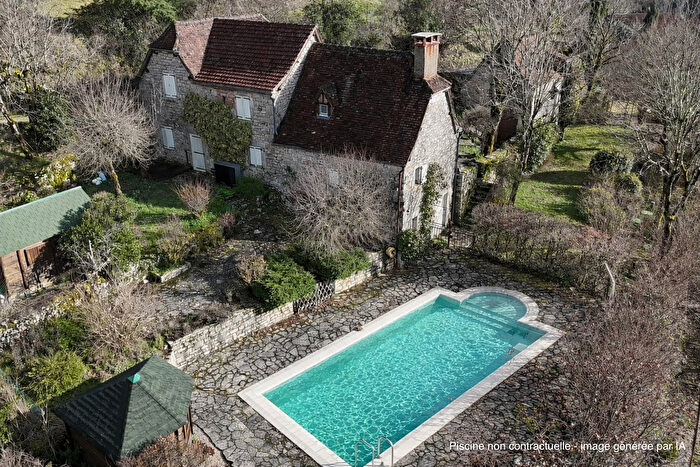 Sauliac-sur-Célé : Maison 9 pièces à vendre