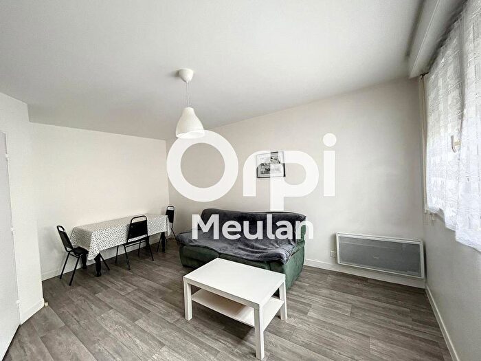 Bords de Seine, Meulan-en-Yvelines : Appartement 1 pièce à louer