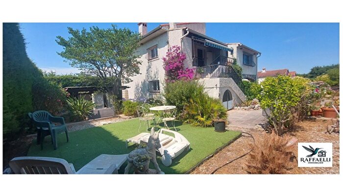 Maison à vendre - Puget-sur-Argens - 6 pièces - 4 chambres