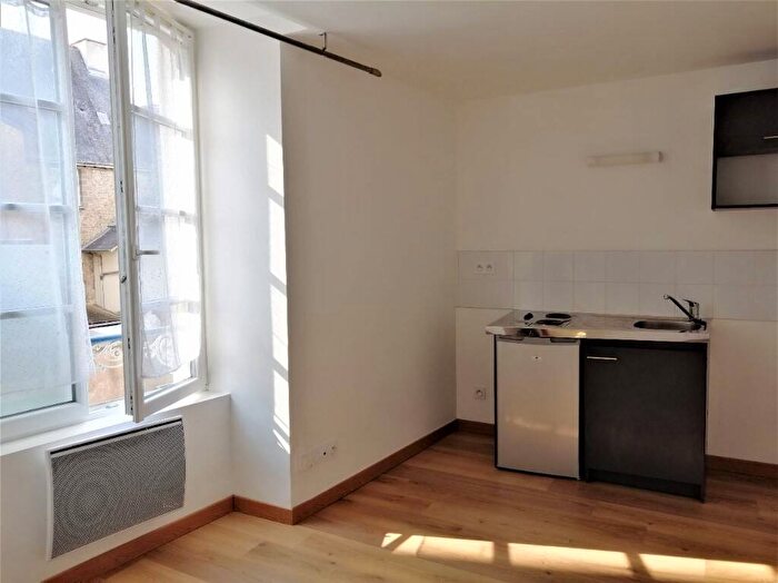 Appartement 1 pièce à louer à Centre Ville Rive Gauche, Laval