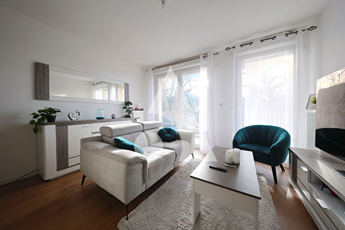 Appartement à vendre - Corbeil-Essonnes, Rive droite - 3 pièces - 2 chambres