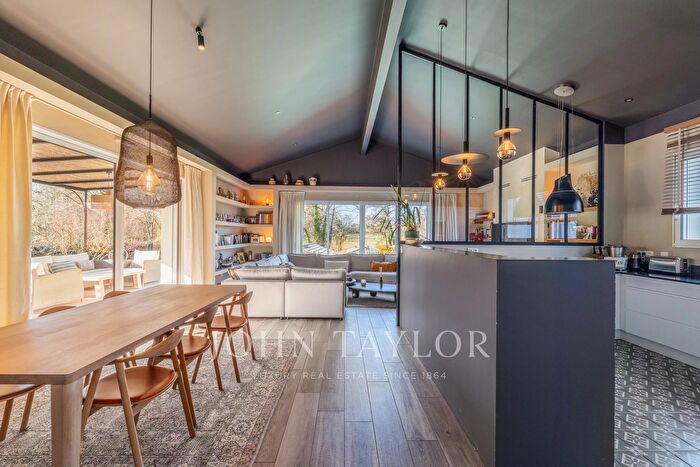 Maison à vendre - Saint-Sulpice-et-Cameyrac - 10 pièces - 7 chambres