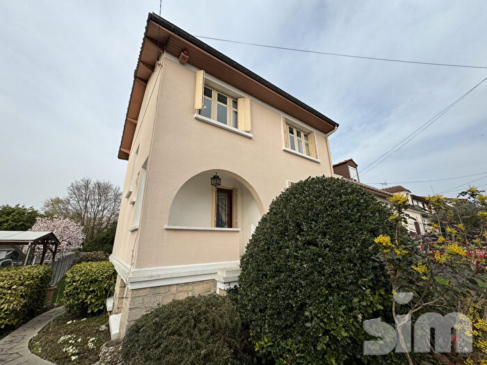 Maison à vendre - Noisy-le-Grand, Centre-ville - 4 pièces - 2 chambres