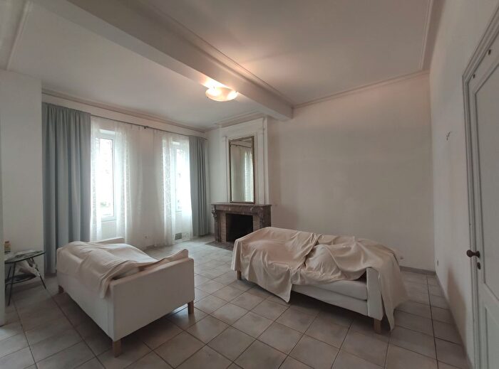Maison 5 pièces à louer à Macau
