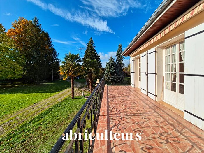 Maison à vendre - Linars - 5 pièces - 3 chambres