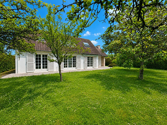 Maison 7 pièces à Courteuil, à vendre