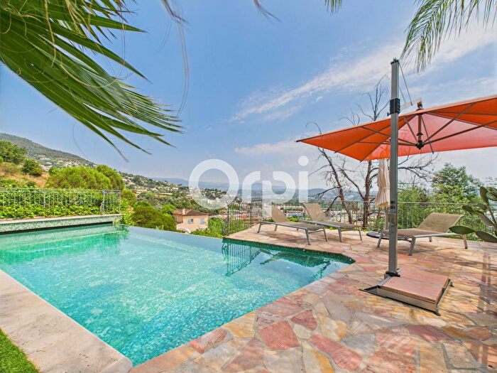 Maison à vendre - Mandelieu-la-Napoule, Les Termes - 6 pièces - 5 chambres