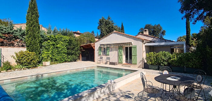 Maison à vendre - Fréjus - 5 pièces - 4 chambres