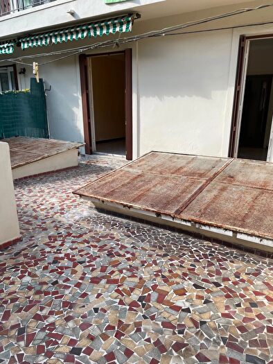 Appartement 2 pièces à Nice, Saint-Roch, à vendre