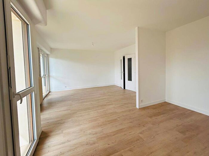 Appartement à louer - Faubourg Sud, Châtellerault - 4 pièces - 3 chambres