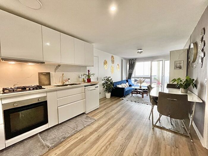 Appartement à vendre - Maisons-Alfort, Les Julliottes - 3 pièces - 2 chambres