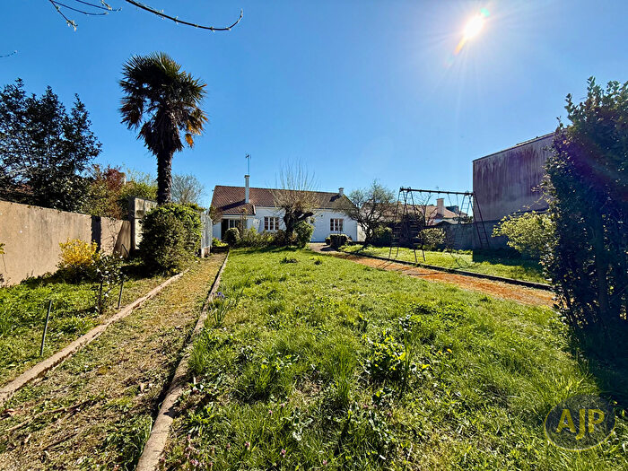 Maison à vendre - Sainte-Pazanne - 6 pièces - 4 chambres