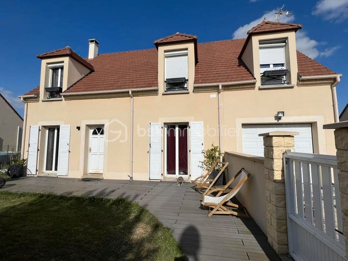 Maison 7 pièces à Angerville, à vendre