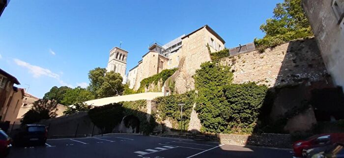Appartement à louer - Centre Ville, Valence - 1 pièce
