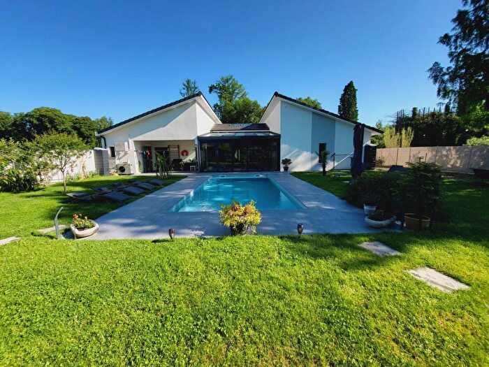 Maison à vendre - Bourg-en-Bresse - 7 pièces - 4 chambres