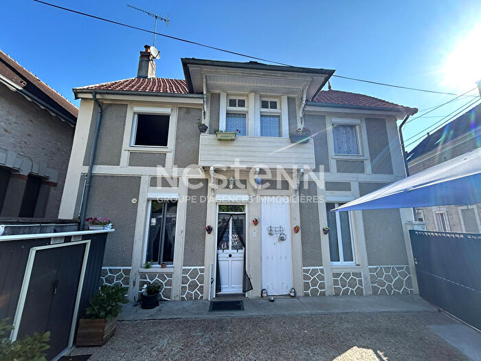 Maison à vendre - Chabris - 6 pièces - 4 chambres