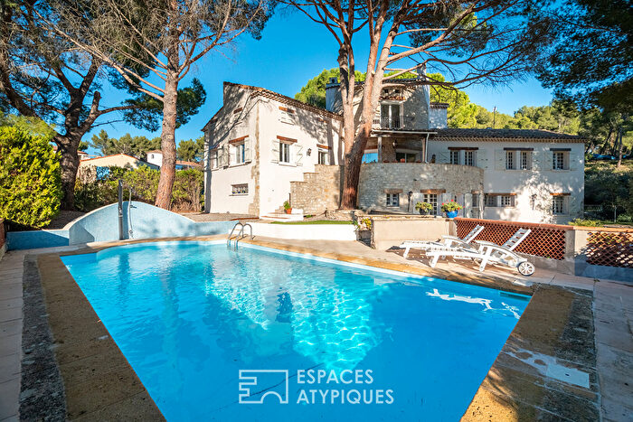 Maison 8 pièces à vendre à Le Rove