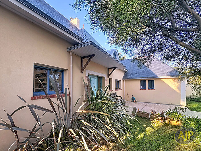 Maison à vendre - Le Pouliguen - 6 pièces - 3 chambres