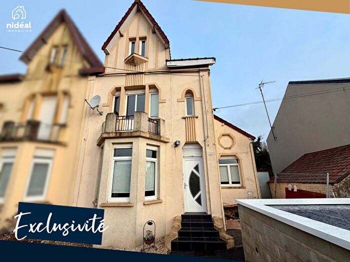 Maison à vendre - Maubeuge - 6 pièces - 4 chambres