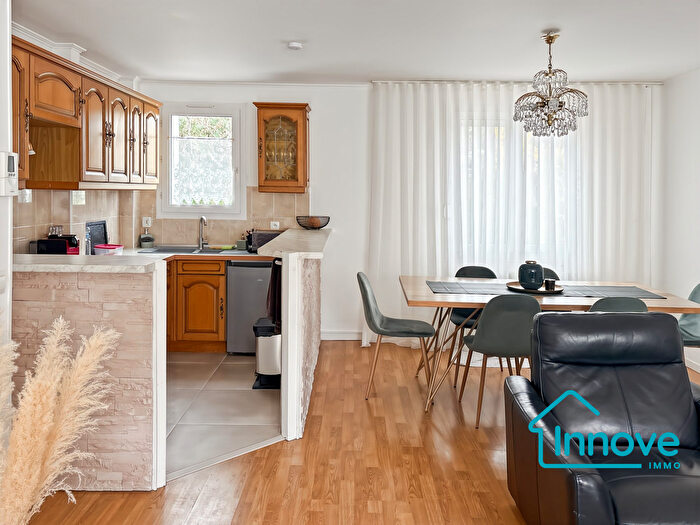 Maison à vendre - La Celle-Saint-Cloud - 4 pièces - 3 chambres