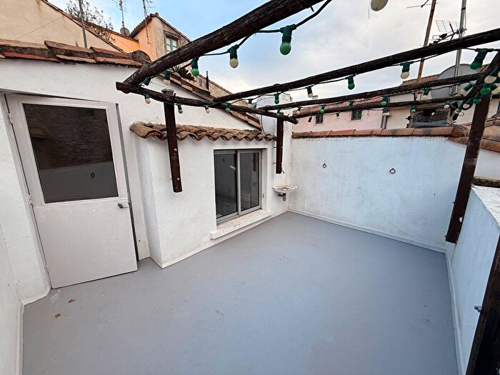 Arènes, Nîmes : Appartement 3 pièces à louer