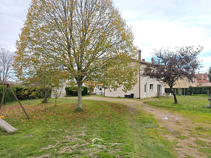 Maison à vendre - Lezay - 6 pièces - 4 chambres
