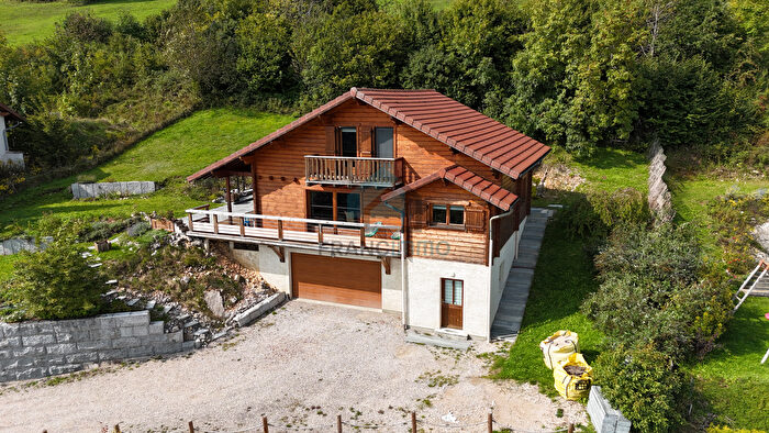 Maison à vendre - Charmauvillers - 6 pièces - 4 chambres