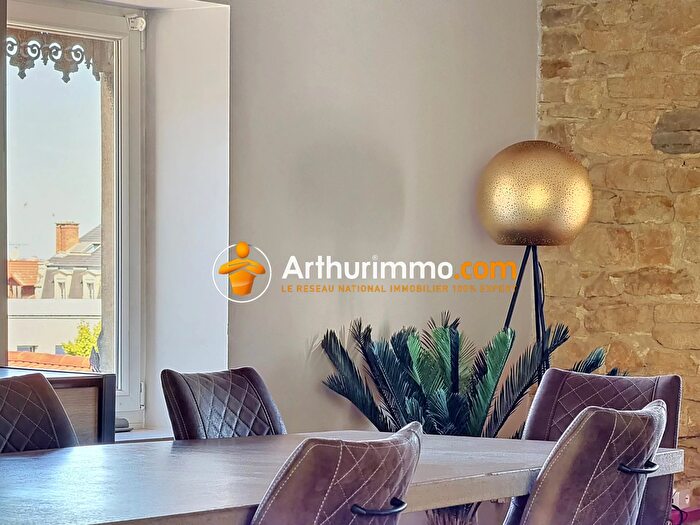 Bourgoin-Jallieu, Centre-ville, Pont Saint-Michel : Appartement 5 pièces à vendre