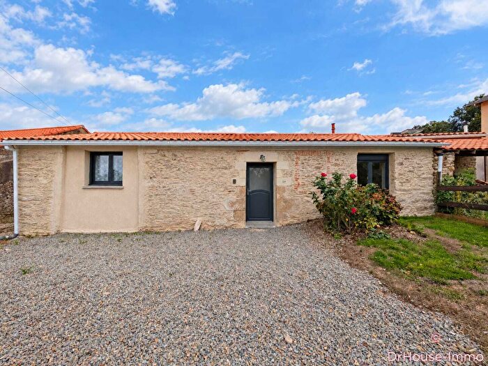 Saint-Même-le-Tenu : Maison 4 pièces à vendre