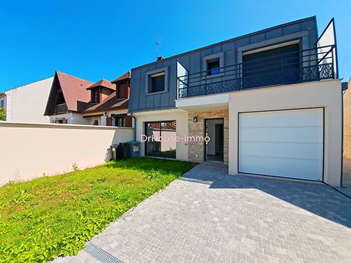 Maison 6 pièces à Ozoir-la-Ferrière, Archevêché, à vendre