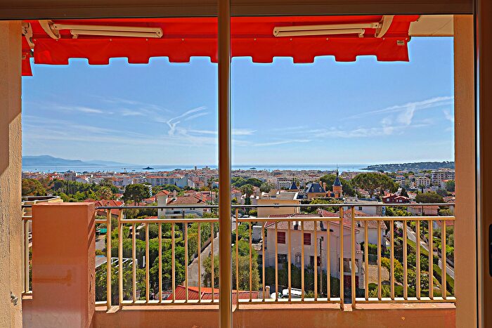 Appartement 4 pièces à vendre - Antibes, Antibes-les-Pins, Trianon, Le Fournel, Peyregoue