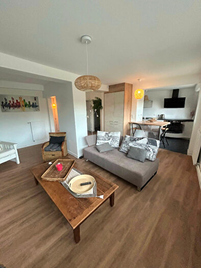 Saintes, Centre-ville : Appartement 3 pièces à louer