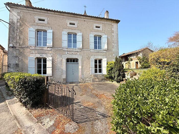 Maison à vendre - Saint-Séverin - 4 pièces - 3 chambres