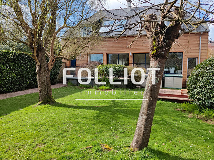 Maison à vendre - Saint-Hilaire-du-Harcouët - 6 pièces - 3 chambres