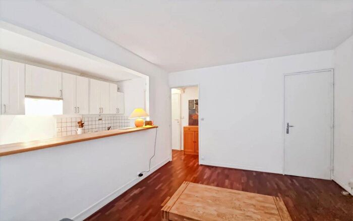 Appartement à louer - Georges Brassens, Paris ème arrondissement - 2 pièces - 1 chambre