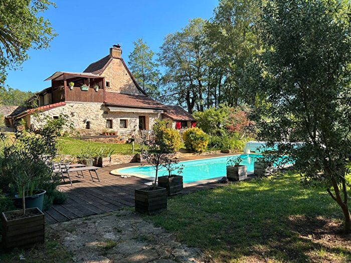 Saint-Martial-dAlbarède : Maison 3 pièces à vendre