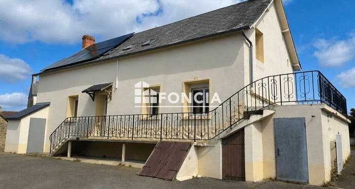 Maison 4 pièces à louer à Pezé-le-Robert